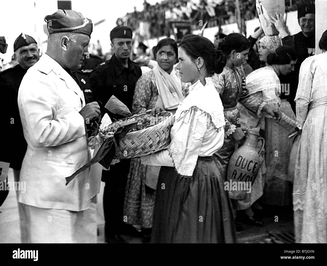 Benito mussolini uniform Foto e Immagini Stock in Bianco e Nero ...