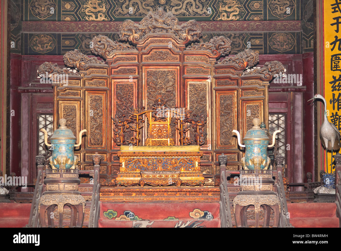 L'imperatore o del trono imperiale, sala della suprema armonia, la ...