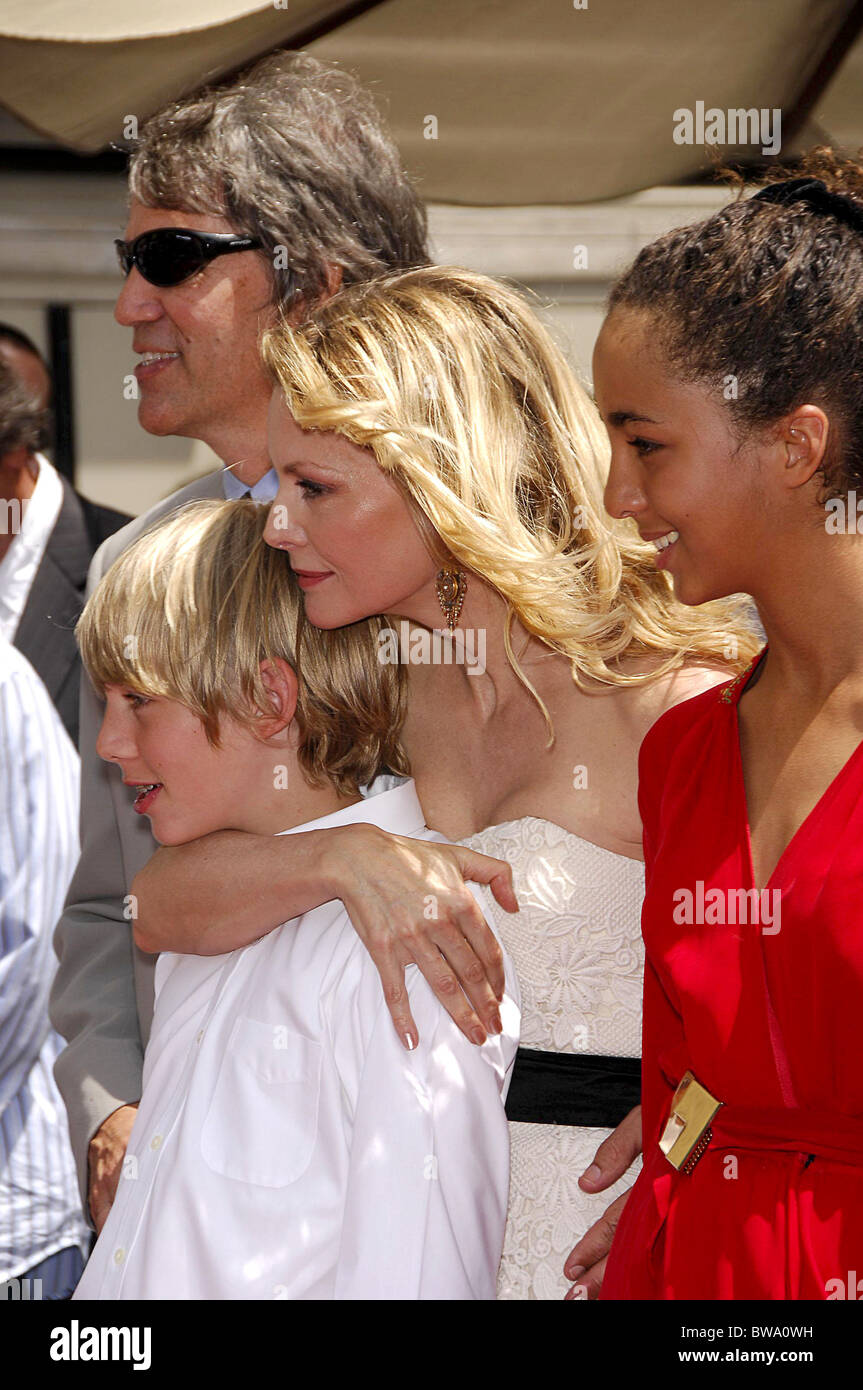 John kelley and michelle pfeiffer immagini e fotografie stock ad alta ...