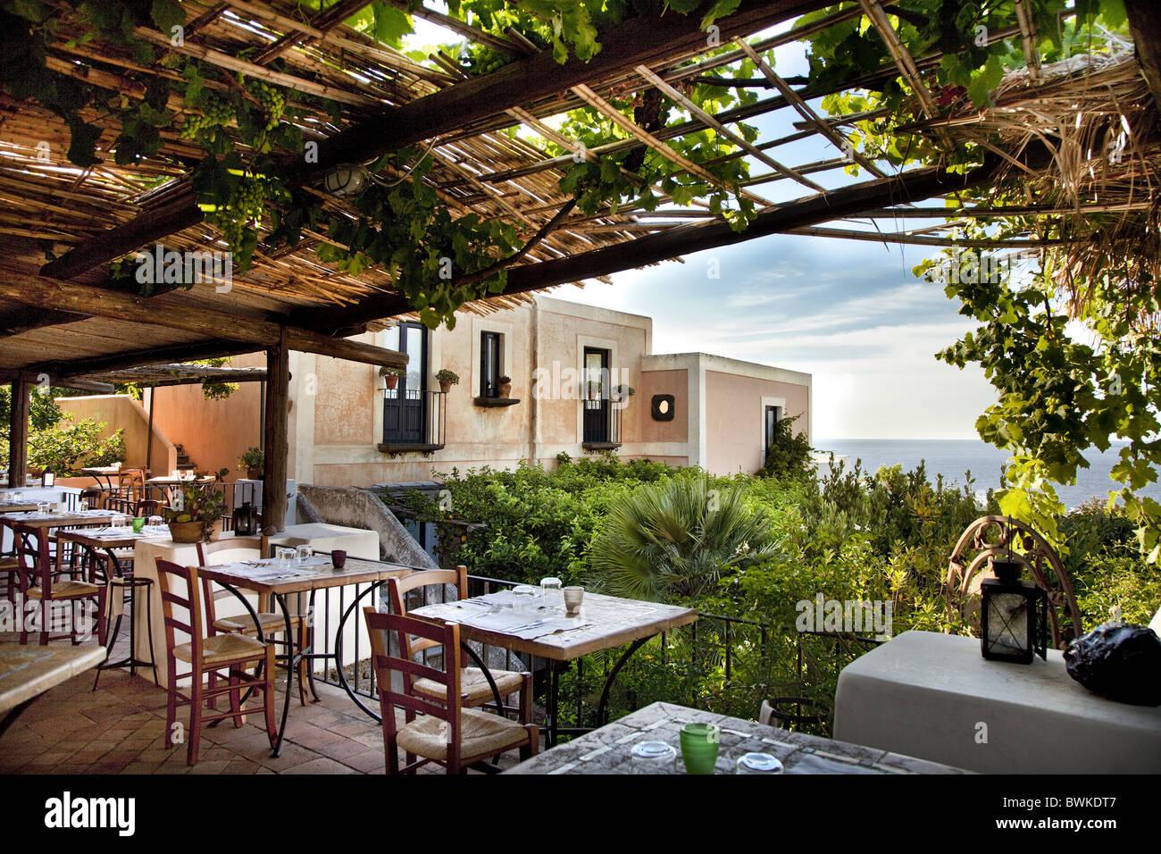 Ristorante, Hotel Signum, Malfa, Isola di Salina, isole Eolie, in ...