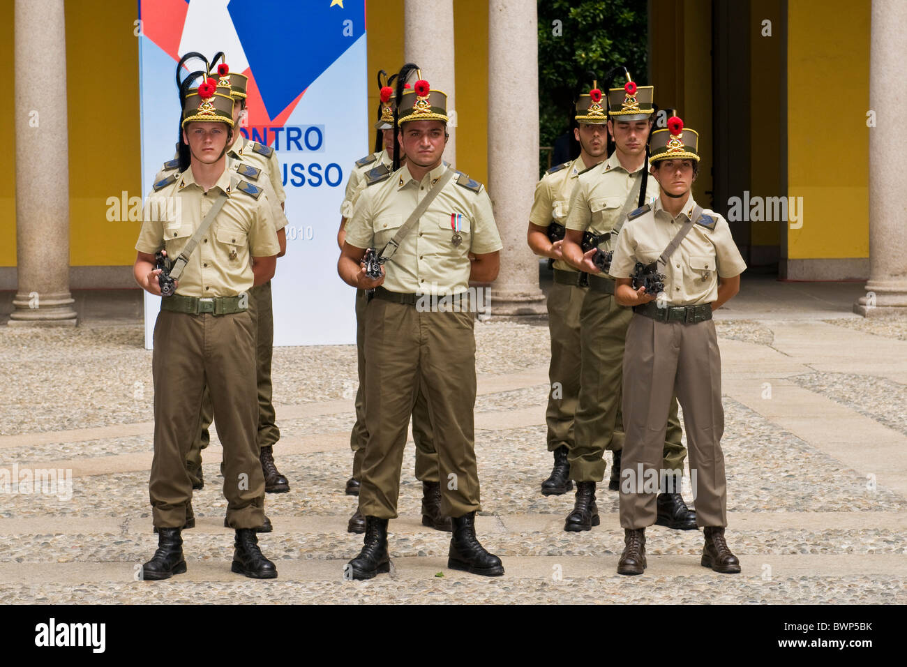 Cannoni esercito italiano immagini e fotografie stock ad alta ...