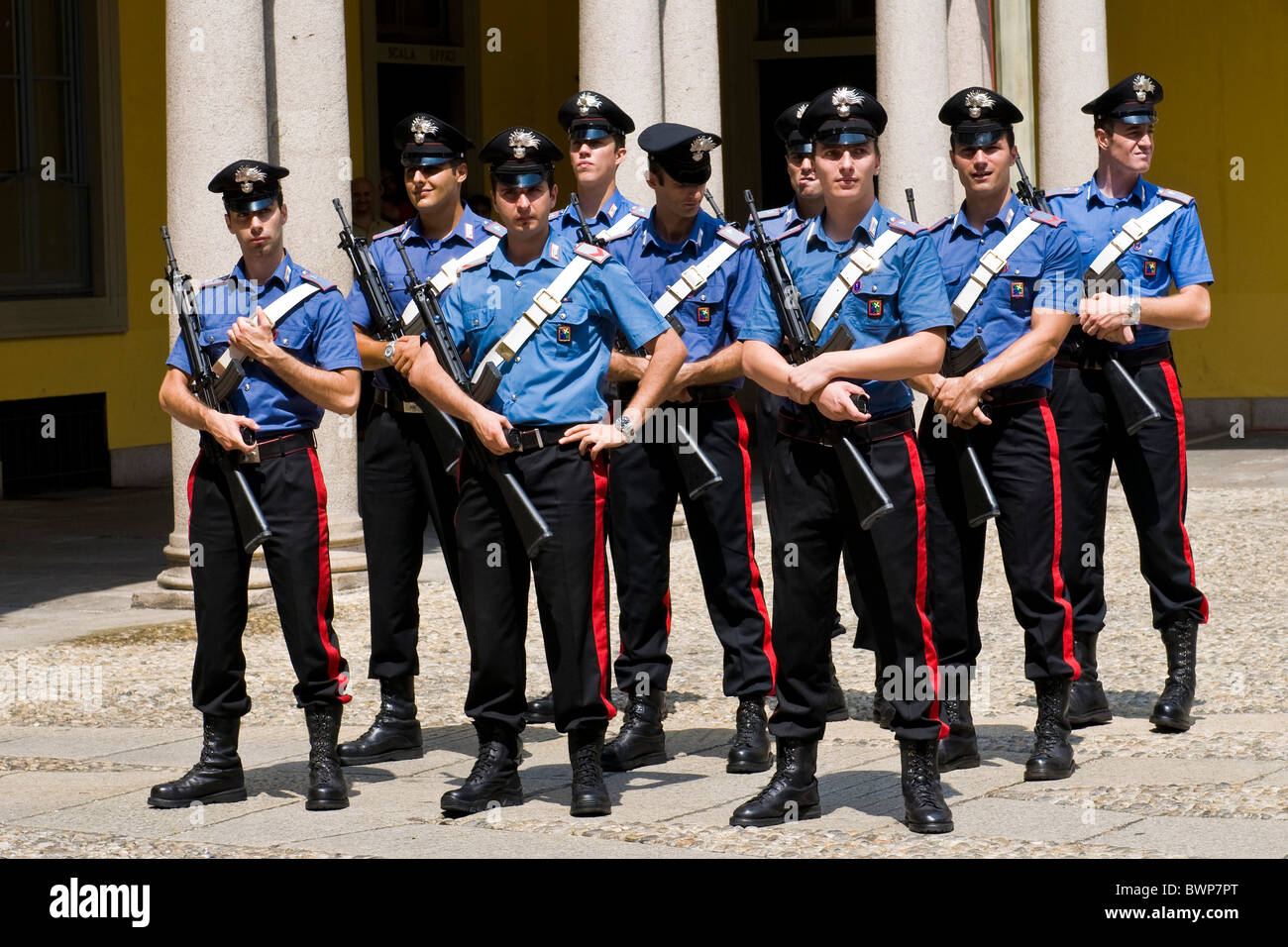 L'esercito italiano, Carabinieri Foto stock - Alamy