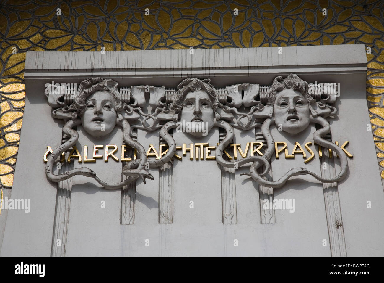 Tre gorgoni immagini e fotografie stock ad alta risoluzione - Alamy