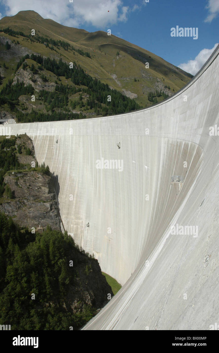 Energia acquatica Canton Ticino Diga del Luzzone energia elettrica ...