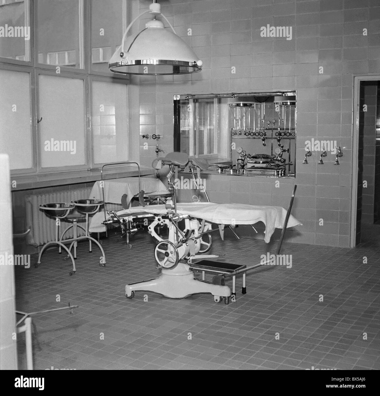 Sezione cesareo immagini e fotografie stock ad alta risoluzione - Alamy