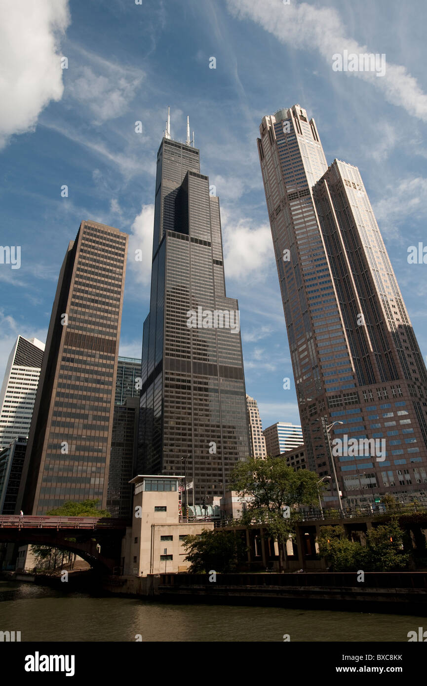 Pareti di vetro riflettenti di willis building immagini e fotografie ...