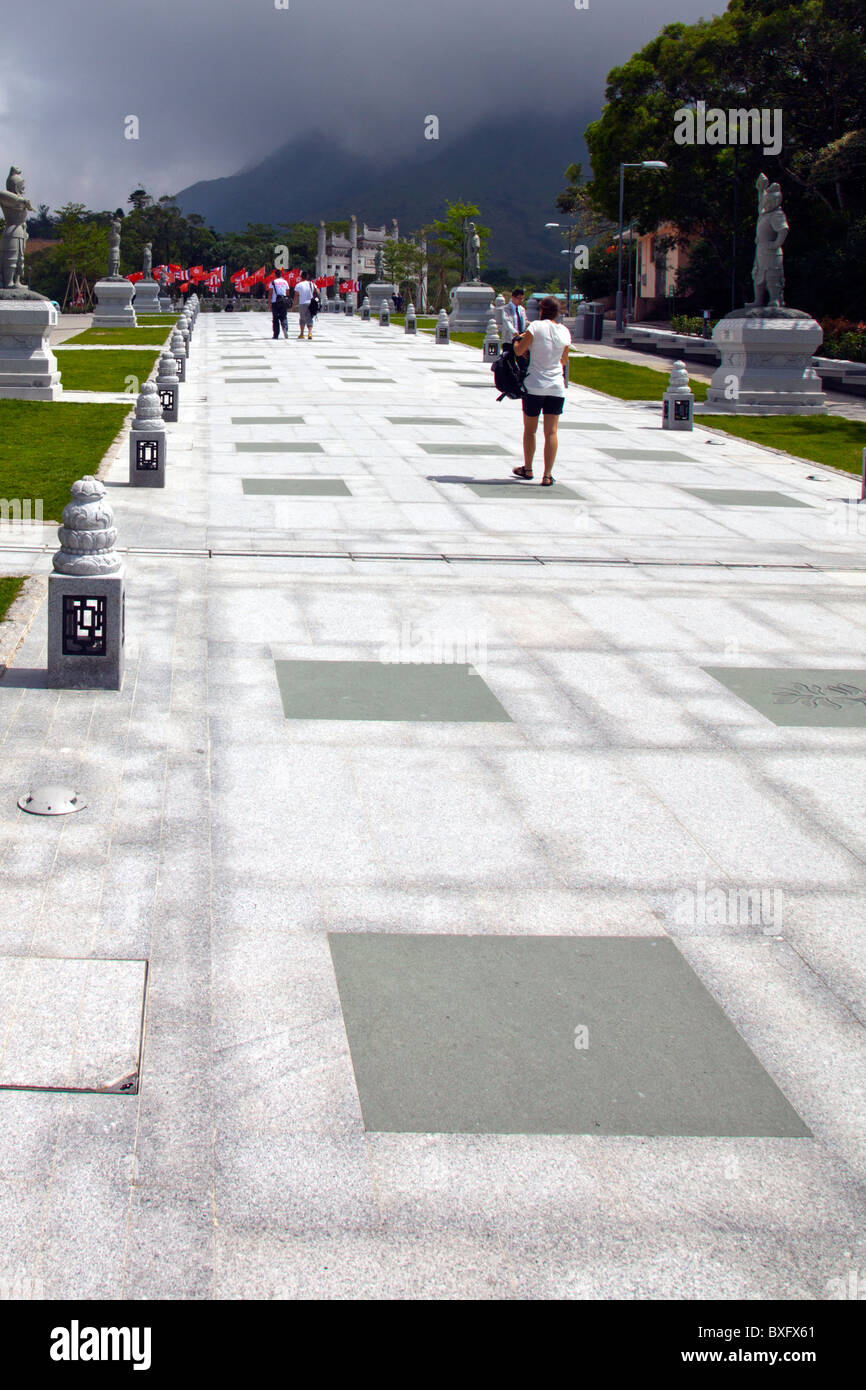 Statua po lin monastero hong kong lantau isola dettaglio immagini e ...