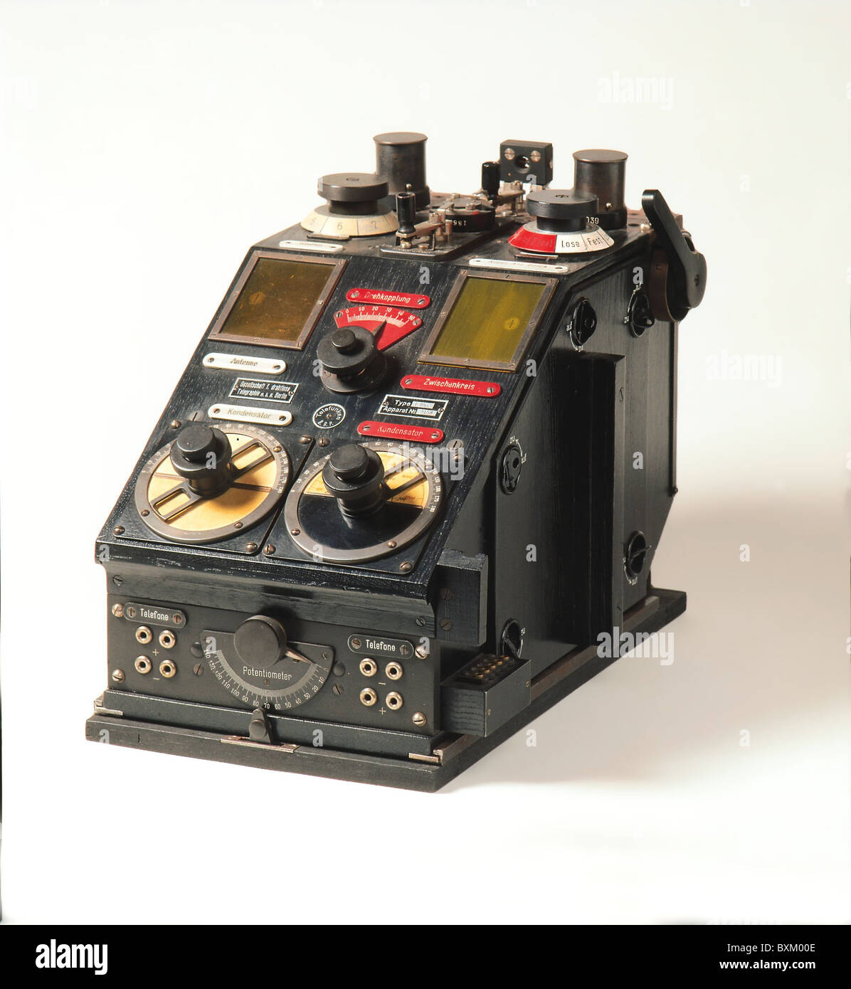 Radio set world war immagini e fotografie stock ad alta risoluzione - Alamy