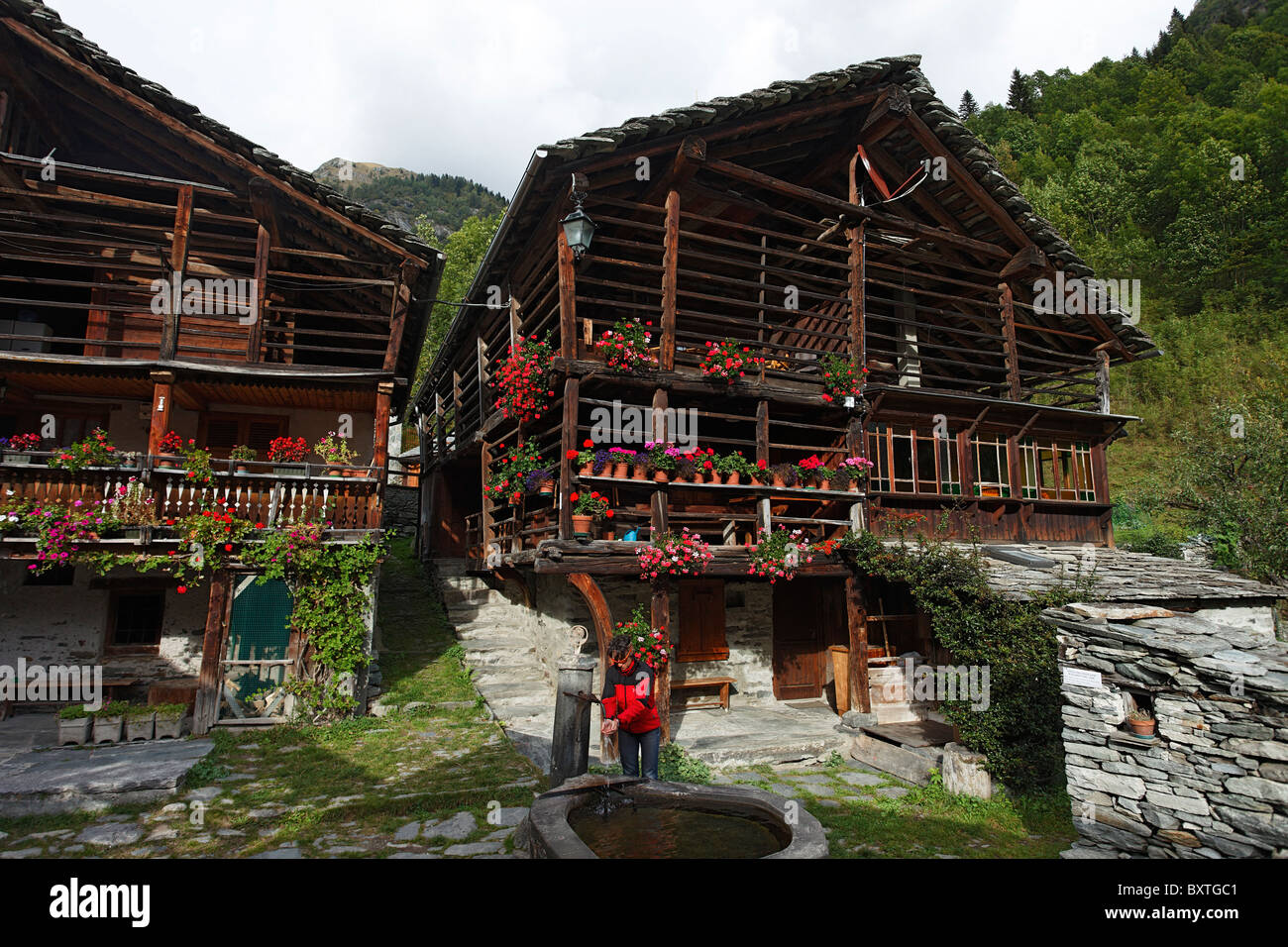 Walser architecture immagini e fotografie stock ad alta risoluzione - Alamy