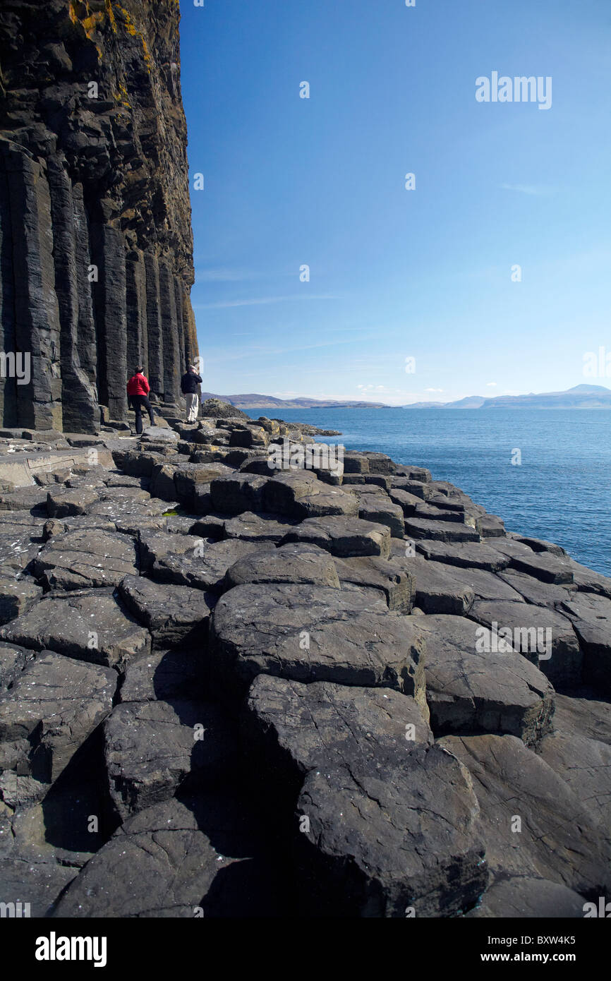 Colonne di basalto esagonalmente snodate immagini e fotografie stock ad ...