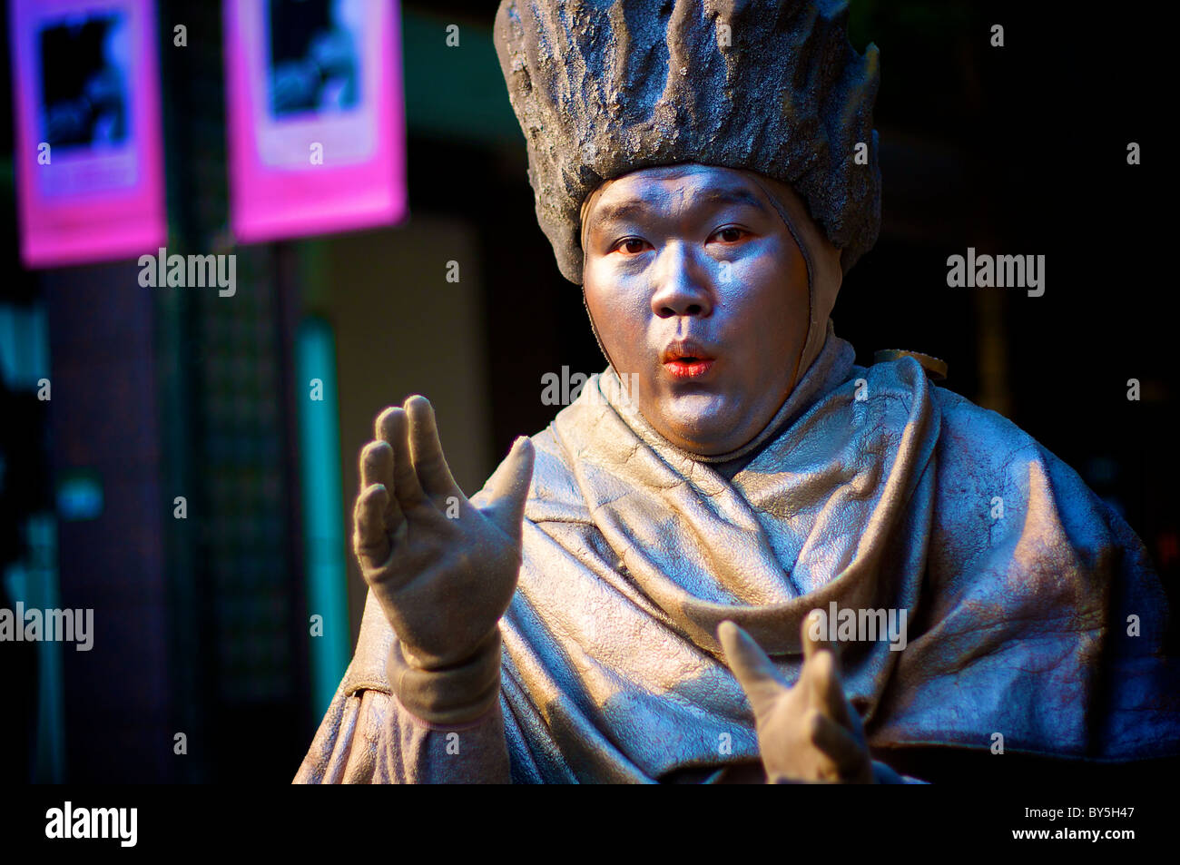 Pantomima di strada immagini e fotografie stock ad alta risoluzione - Alamy