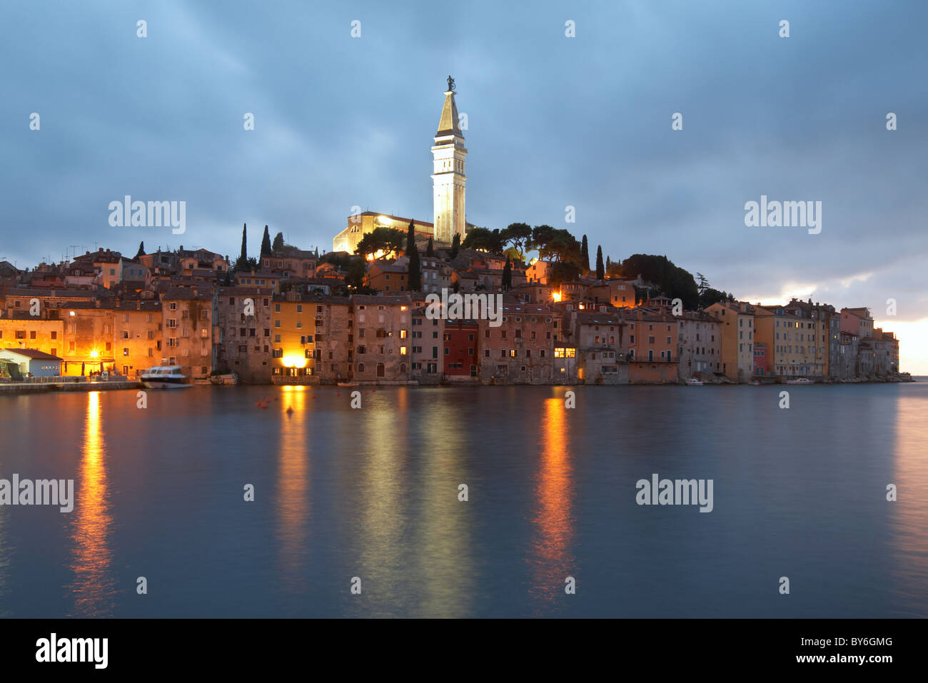 Rovigno di notte immagini e fotografie stock ad alta risoluzione - Alamy