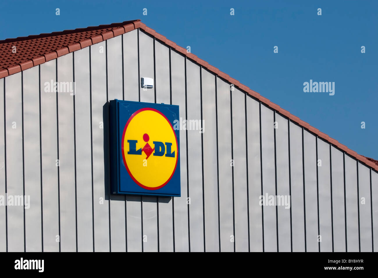 Lidl sign logo symbol immagini e fotografie stock ad alta risoluzione ...