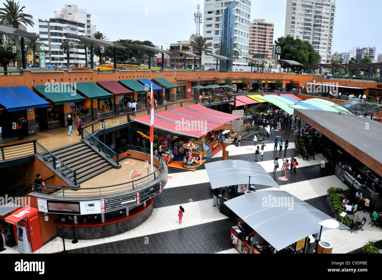 Larcomar shopping center lima peru immagini e fotografie stock ad alta ...