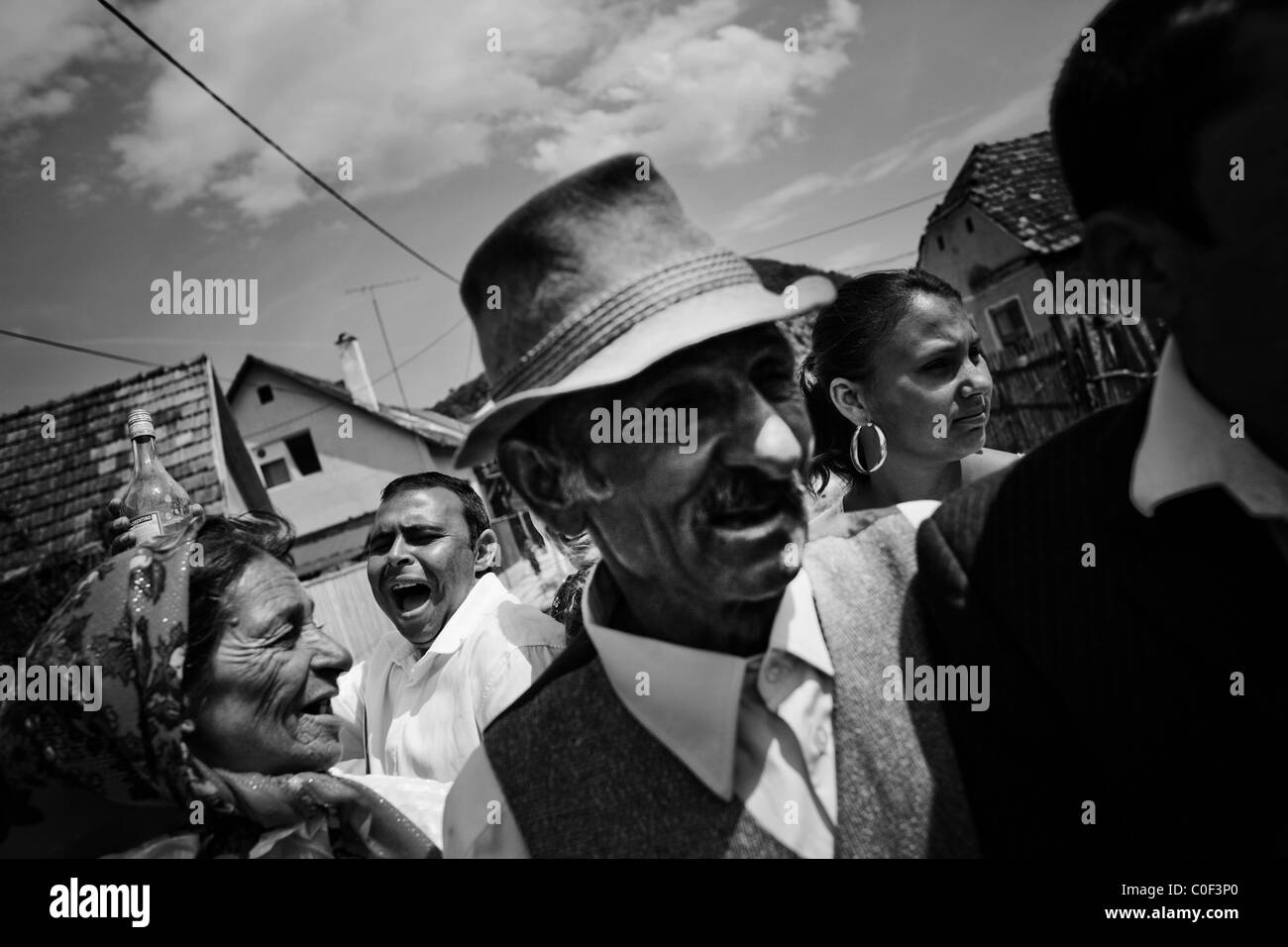 Romania Gypsy Families Immagini e Fotos Stock - Alamy