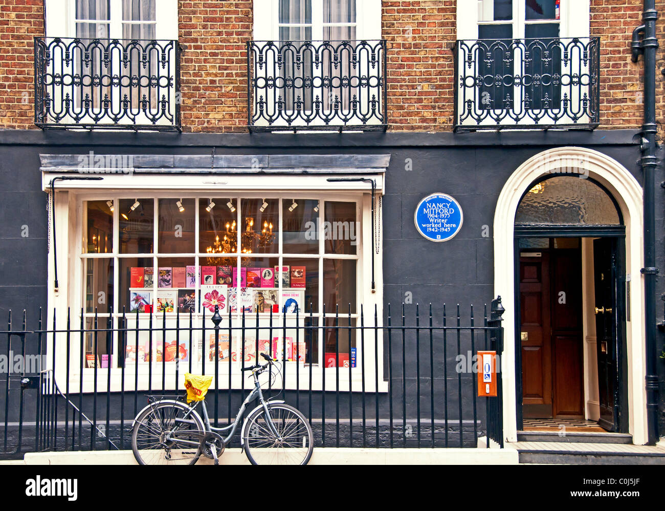 Nancy mitford targa blu mayfair londra immagini e fotografie stock ad ...