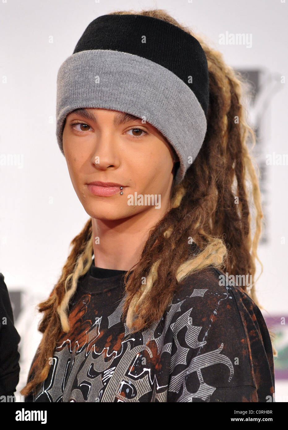 Tom Kaulitz dei Tokio Hotel MTV Europe Music Awards 2008 tenutasi all'Echo Arena - Arrivi ...