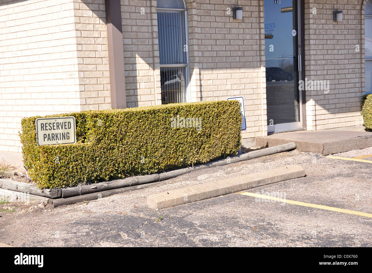 Parcheggio riservato immagini e fotografie stock ad alta risoluzione - Alamy