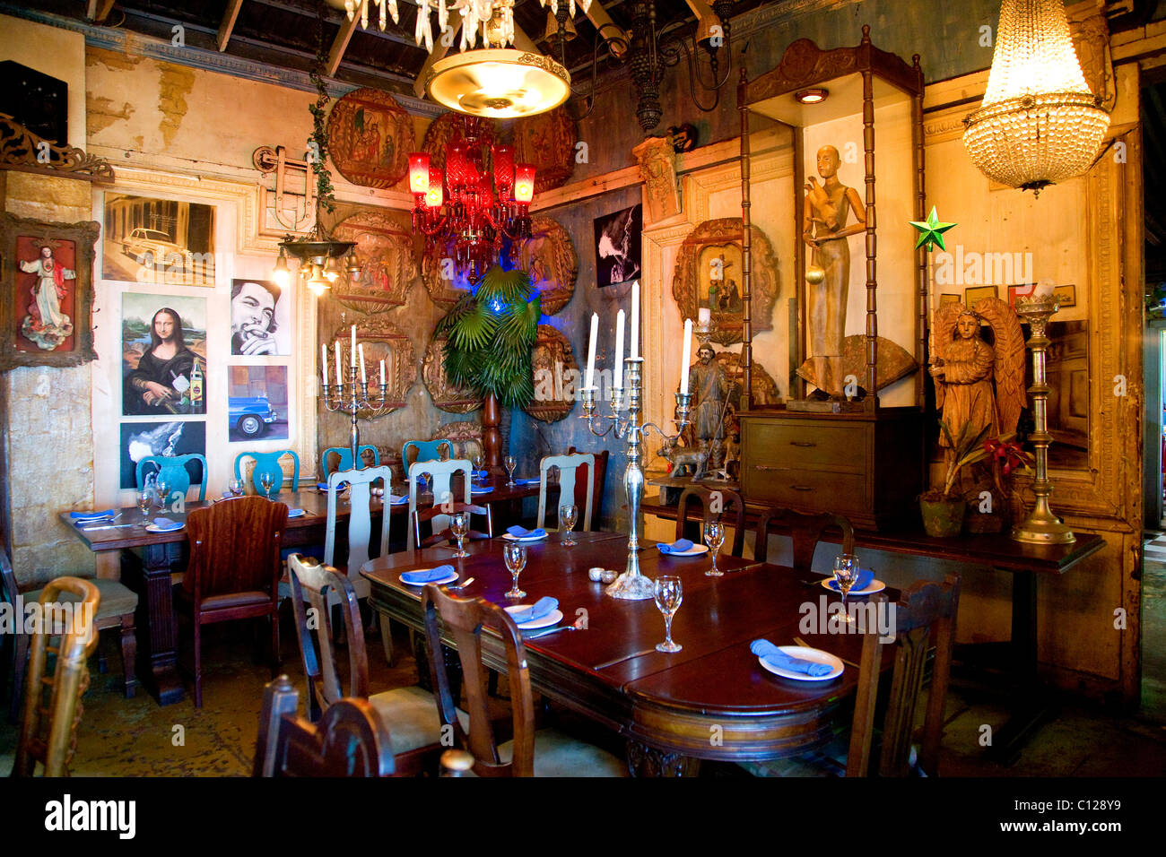 Ristorante e bar 'Capo a Cuba", bar alla moda e un ristorante in stile ...