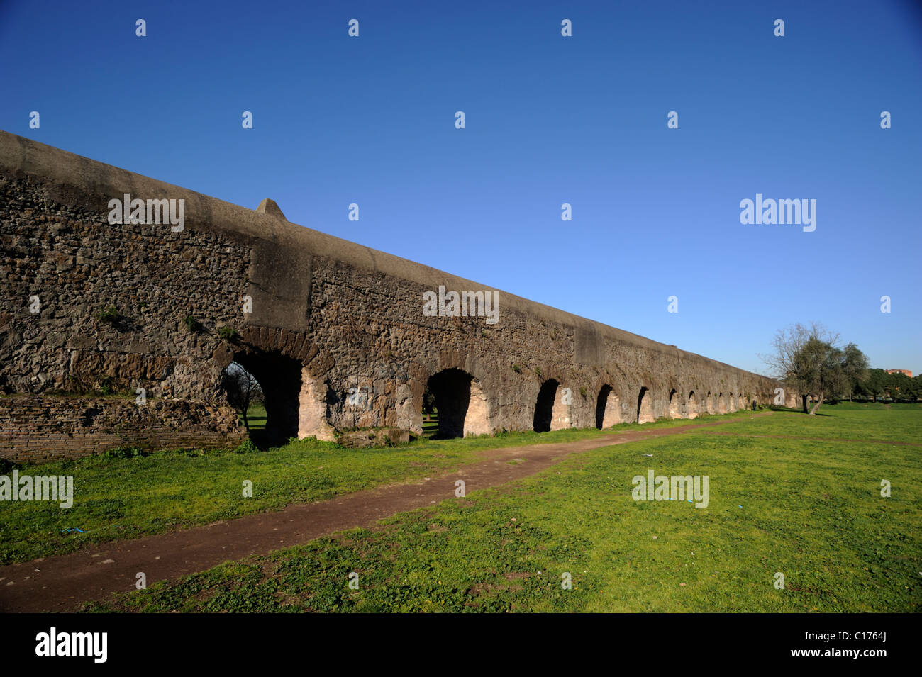 Acquedotti roma immagini e fotografie stock ad alta risoluzione - Alamy