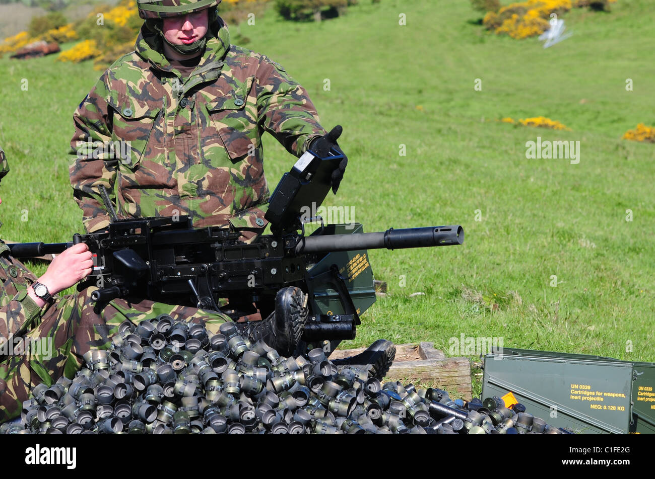 Grenade machine gun immagini e fotografie stock ad alta risoluzione - Alamy