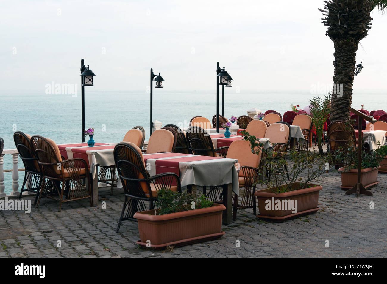 Caffè sul mare immagini e fotografie stock ad alta risoluzione - Alamy