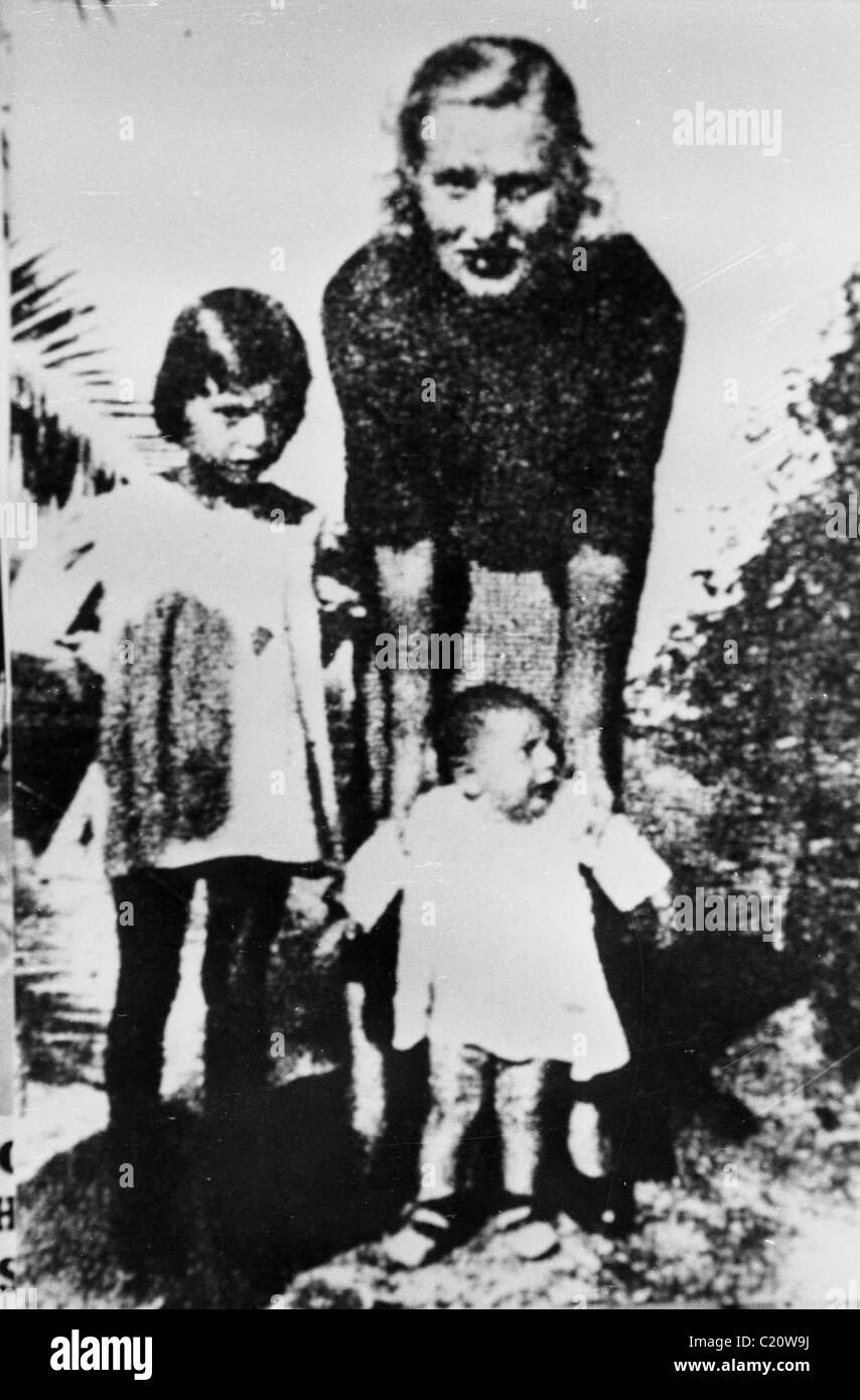 Romilda Villani, madre di Sophia Loren, con i suoi figli.Sophia Loren è ...
