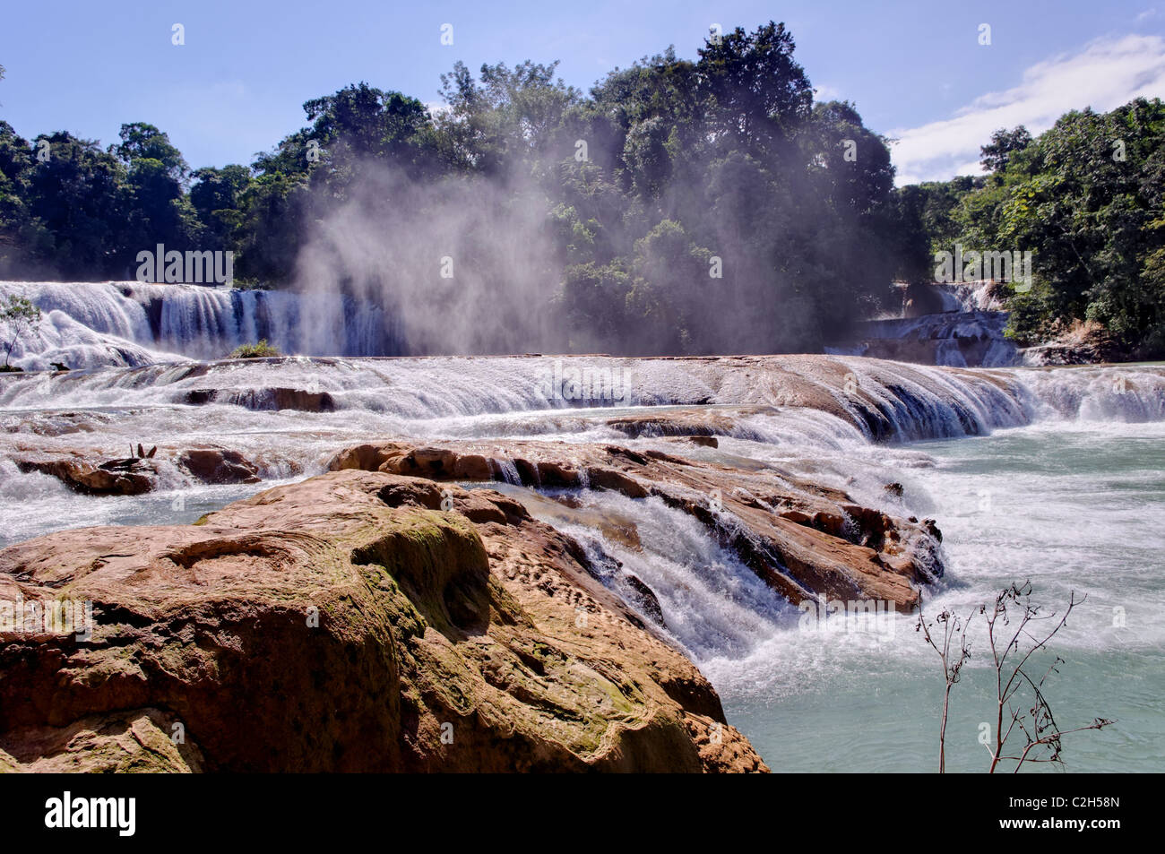 Cataratas de agua azul immagini e fotografie stock ad alta risoluzione ...