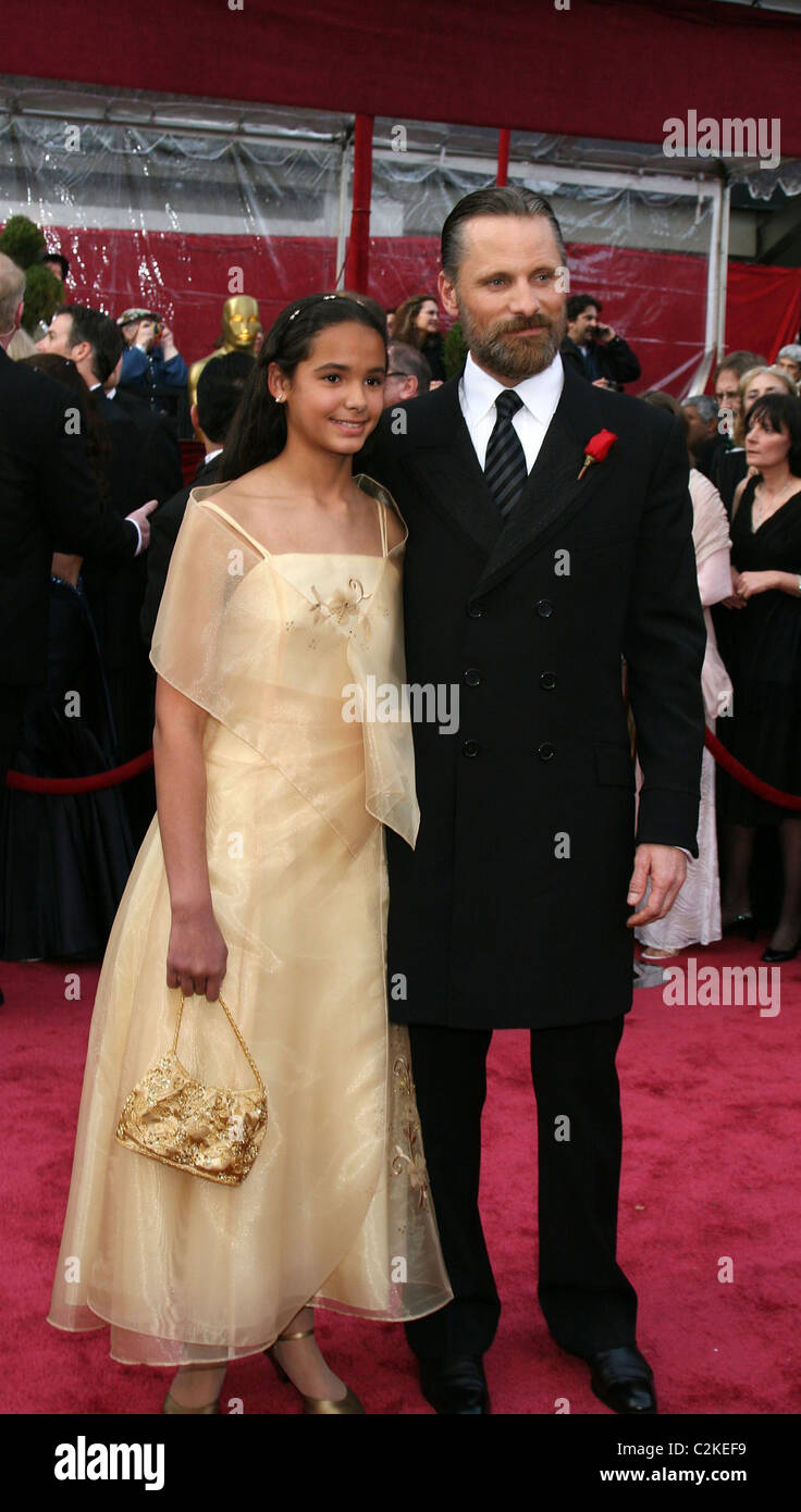 Viggo mortensen and his niece immagini e fotografie stock ad alta ...