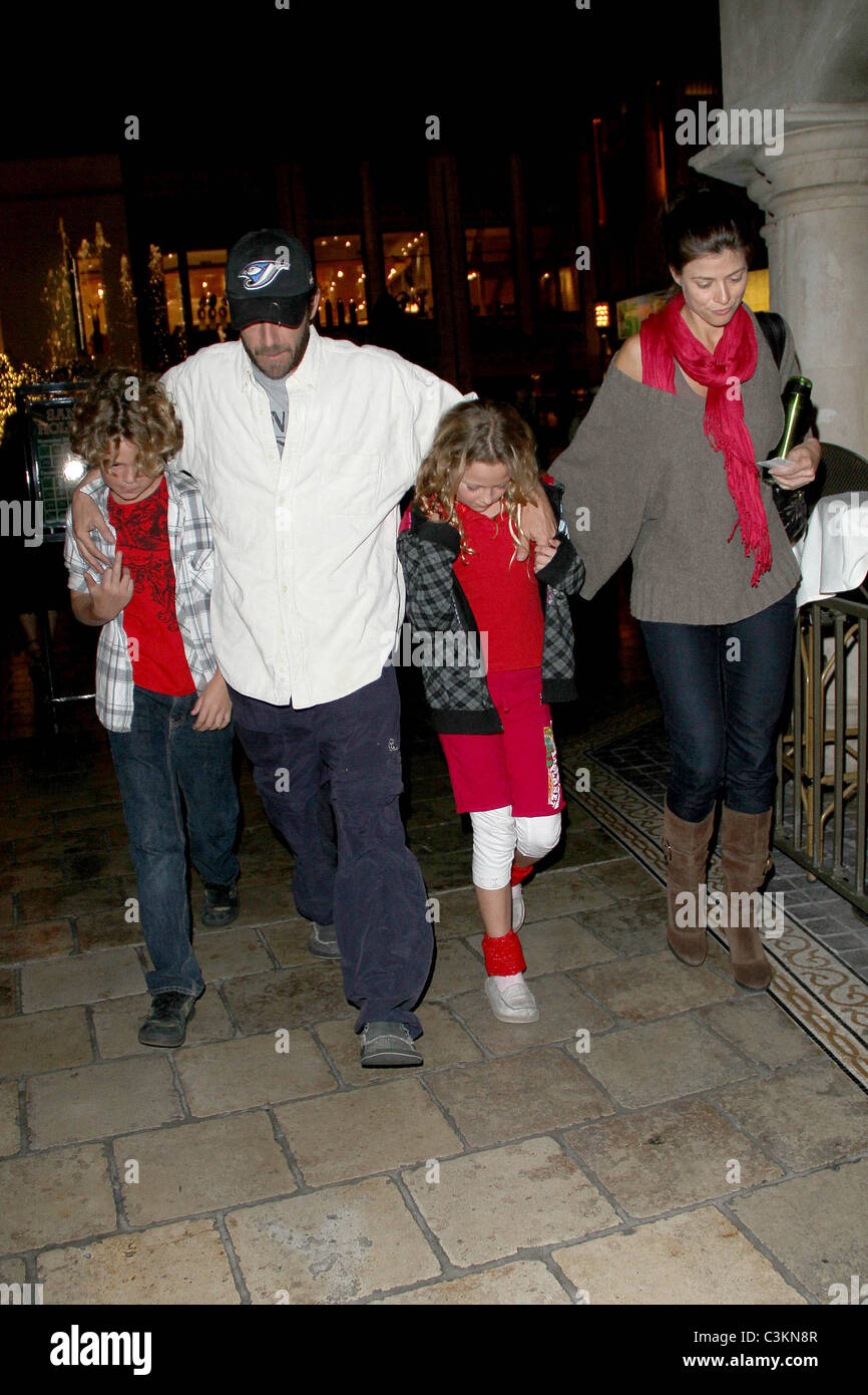 Jack Perry, Luke Perry e Sophie Perry Luke Perry mantiene la sua faccia ...
