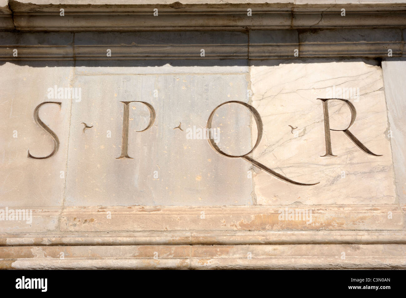 Senatus populusque romanus immagini e fotografie stock ad alta ...