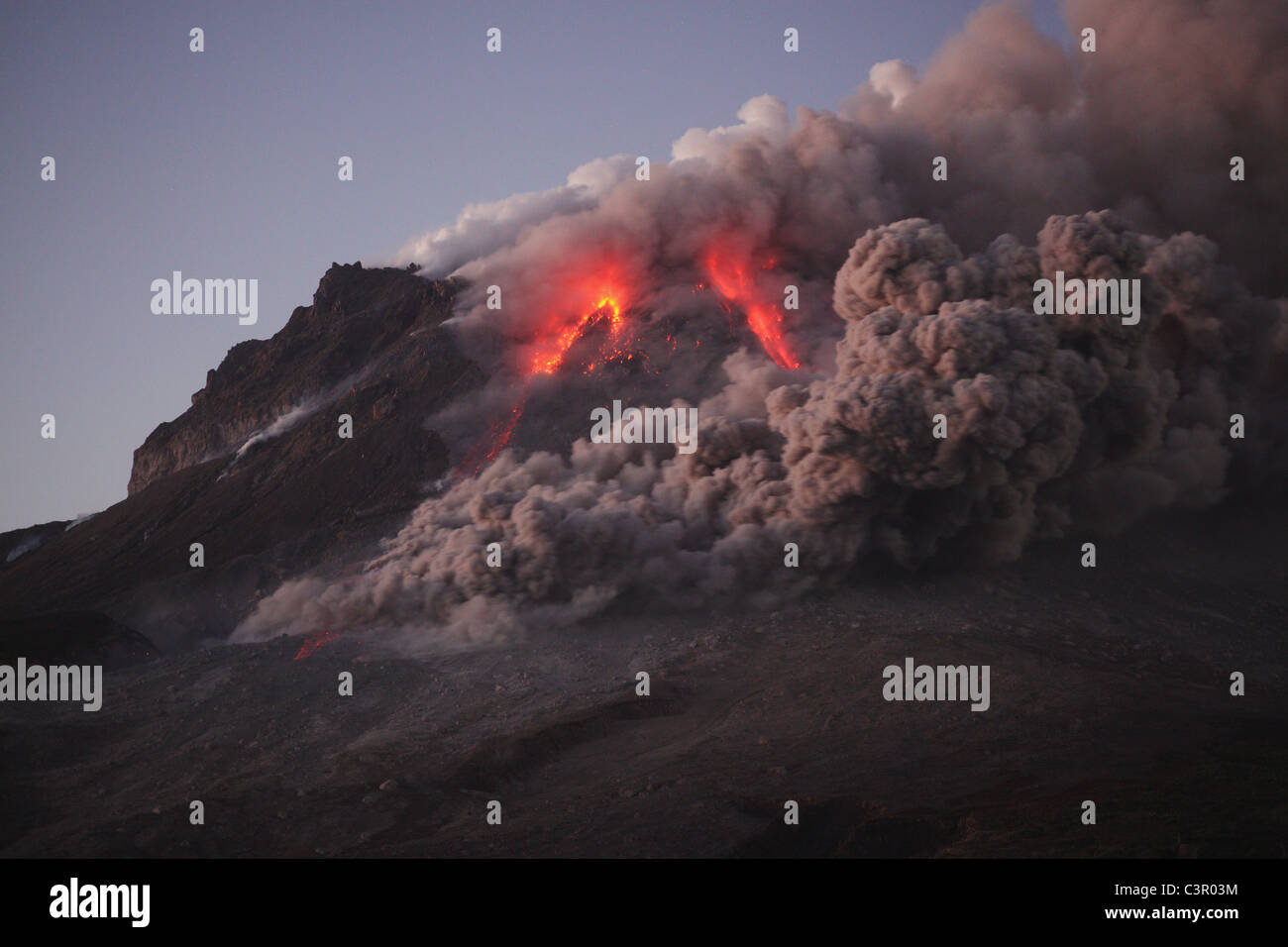 Flusso piroclastico dall'eruzione immagini e fotografie stock ad alta ...