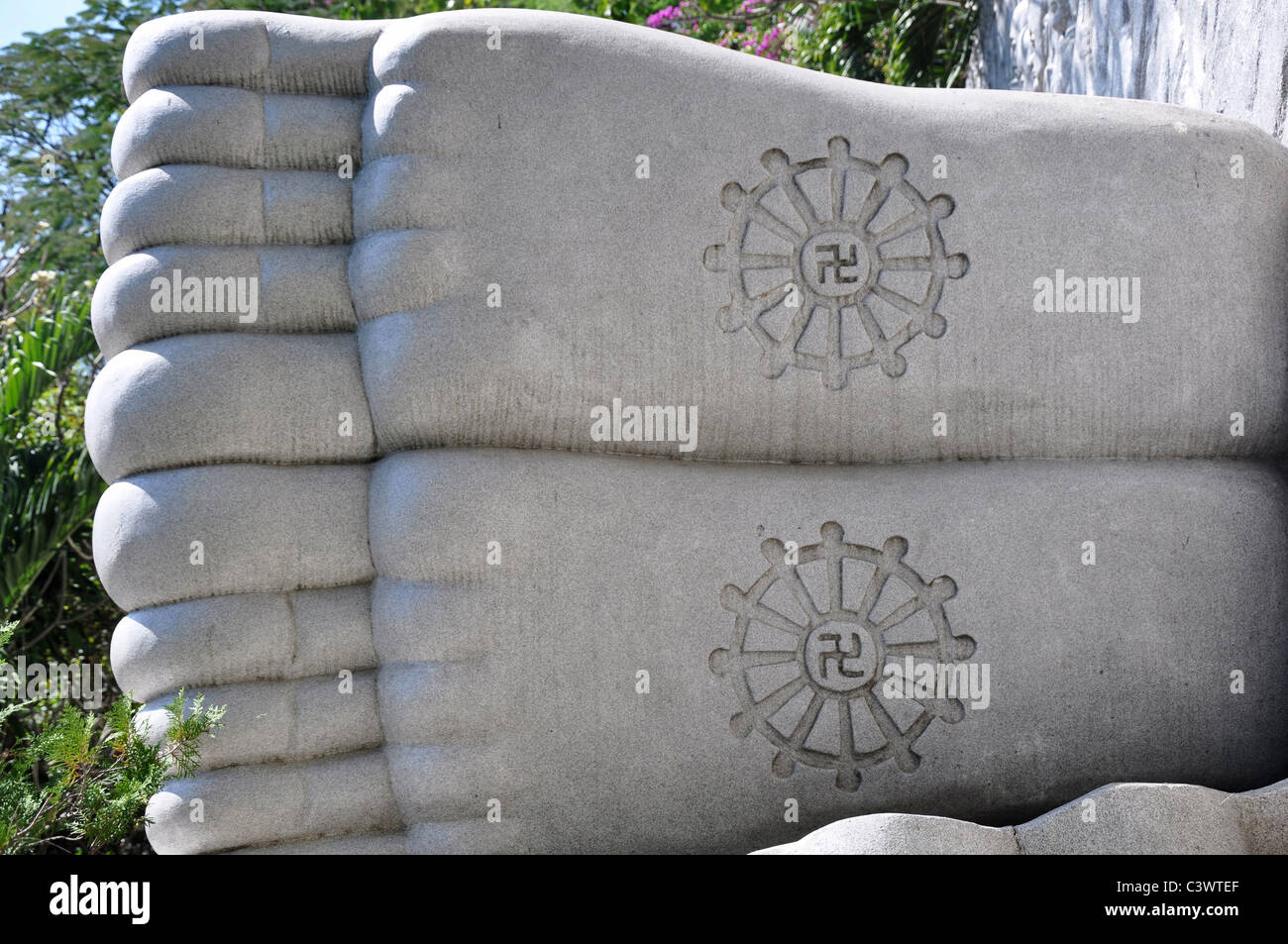 Buddha feet immagini e fotografie stock ad alta risoluzione - Alamy