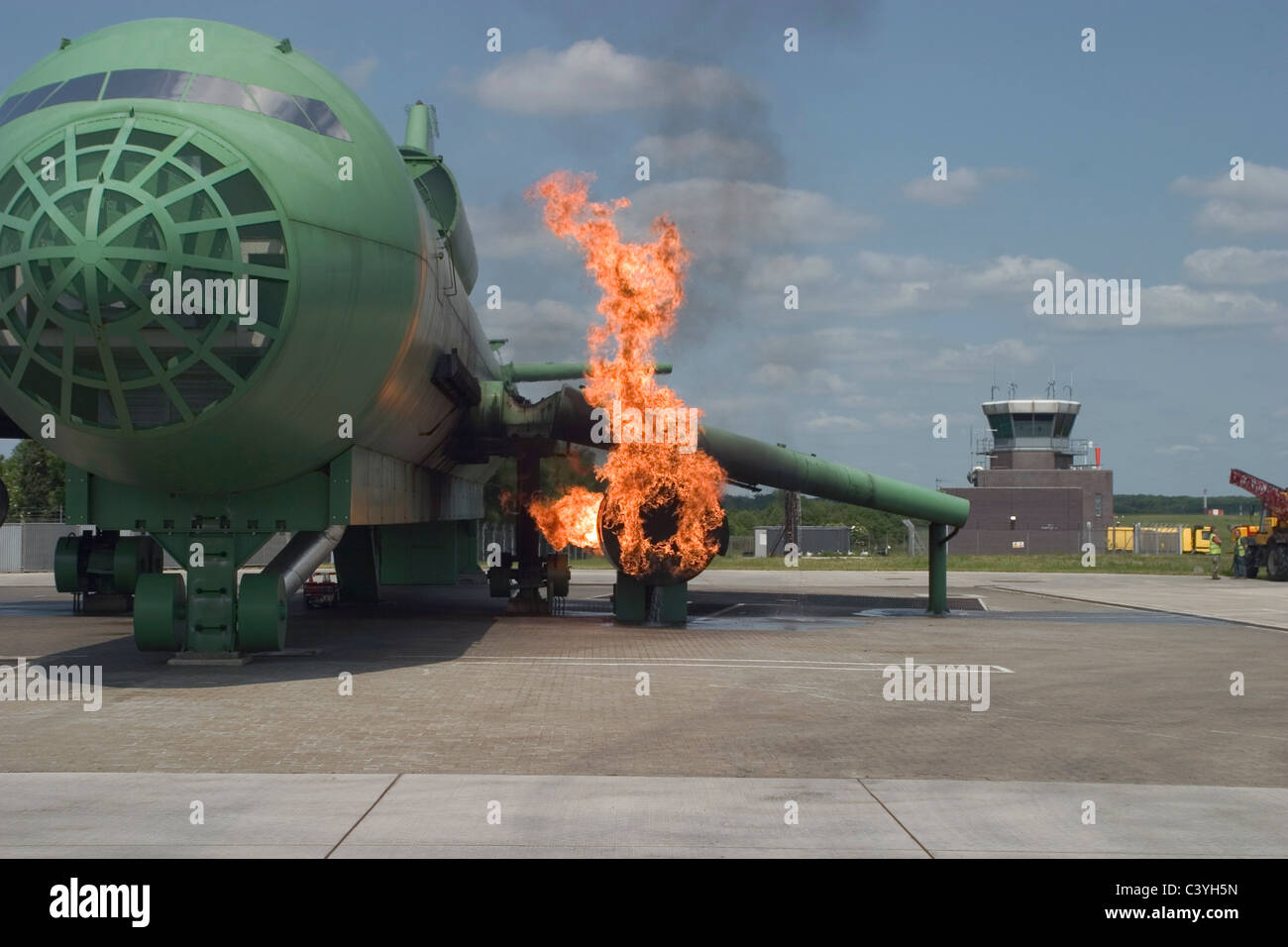 Aircraft fire trainer immagini e fotografie stock ad alta risoluzione ...