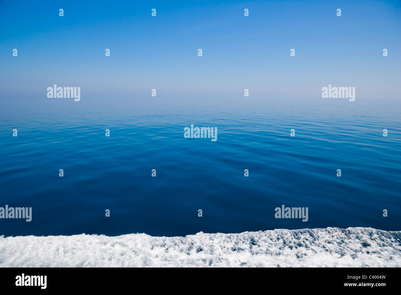 Acque blu del mare adriatico immagini e fotografie stock ad alta ...