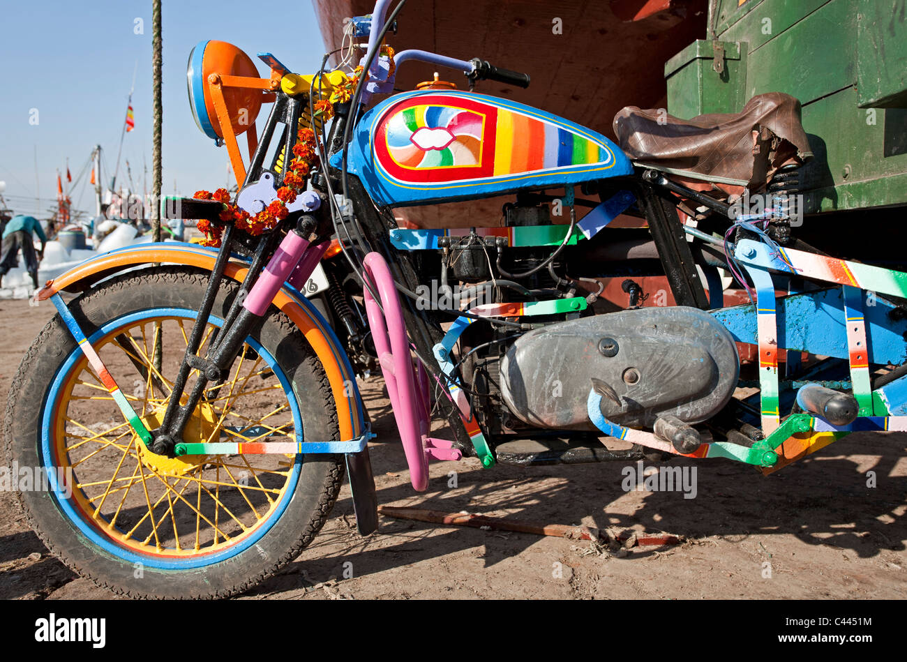 Royal enfield bullet india immagini e fotografie stock ad alta ...