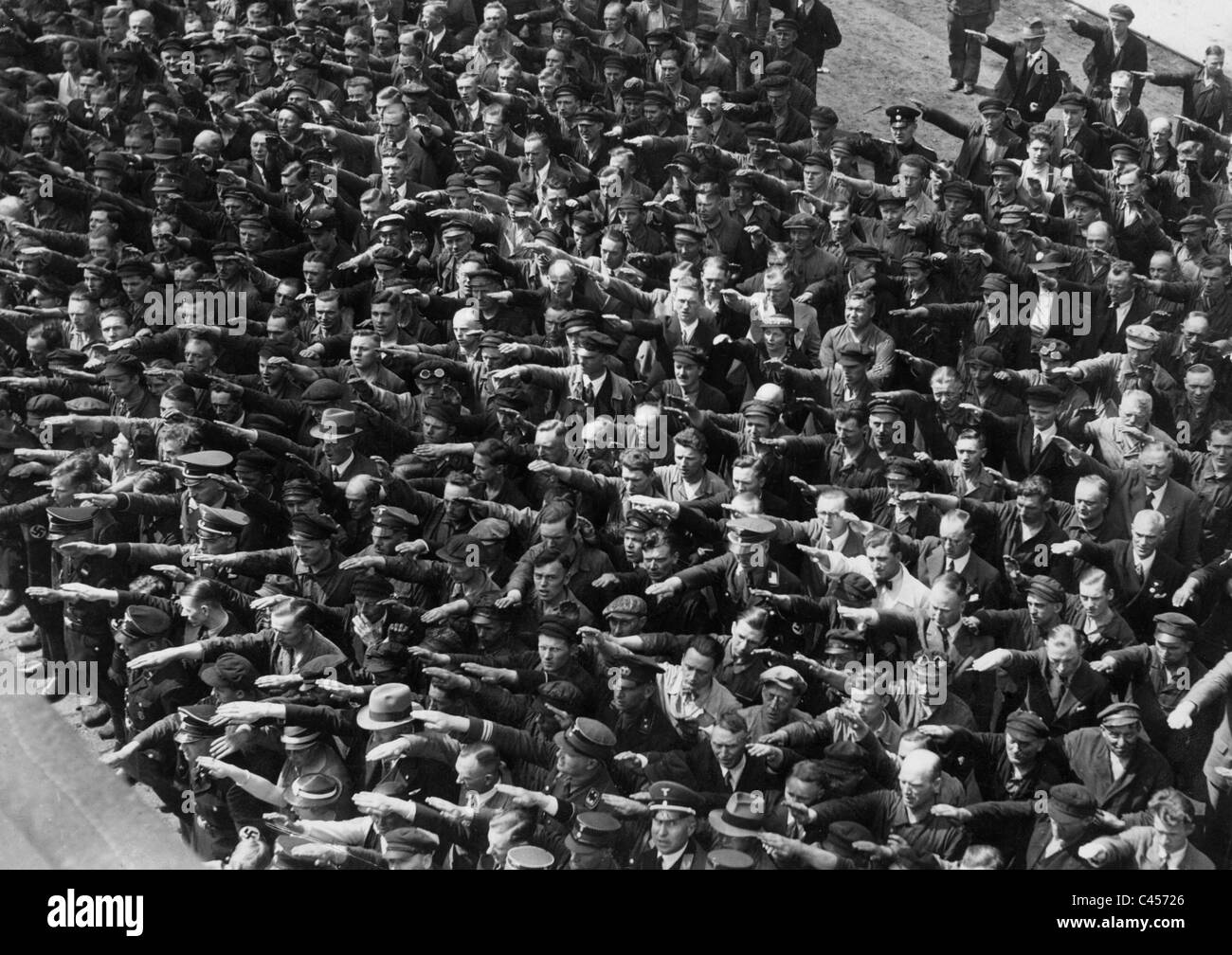 August landmesser immagini e fotografie stock ad alta risoluzione - Alamy