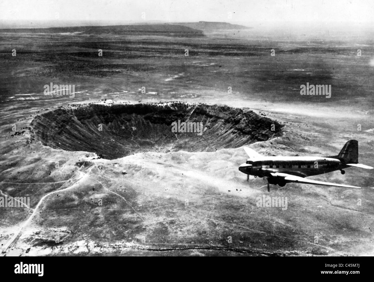 Meteorite impact crater immagini e fotografie stock ad alta risoluzione ...