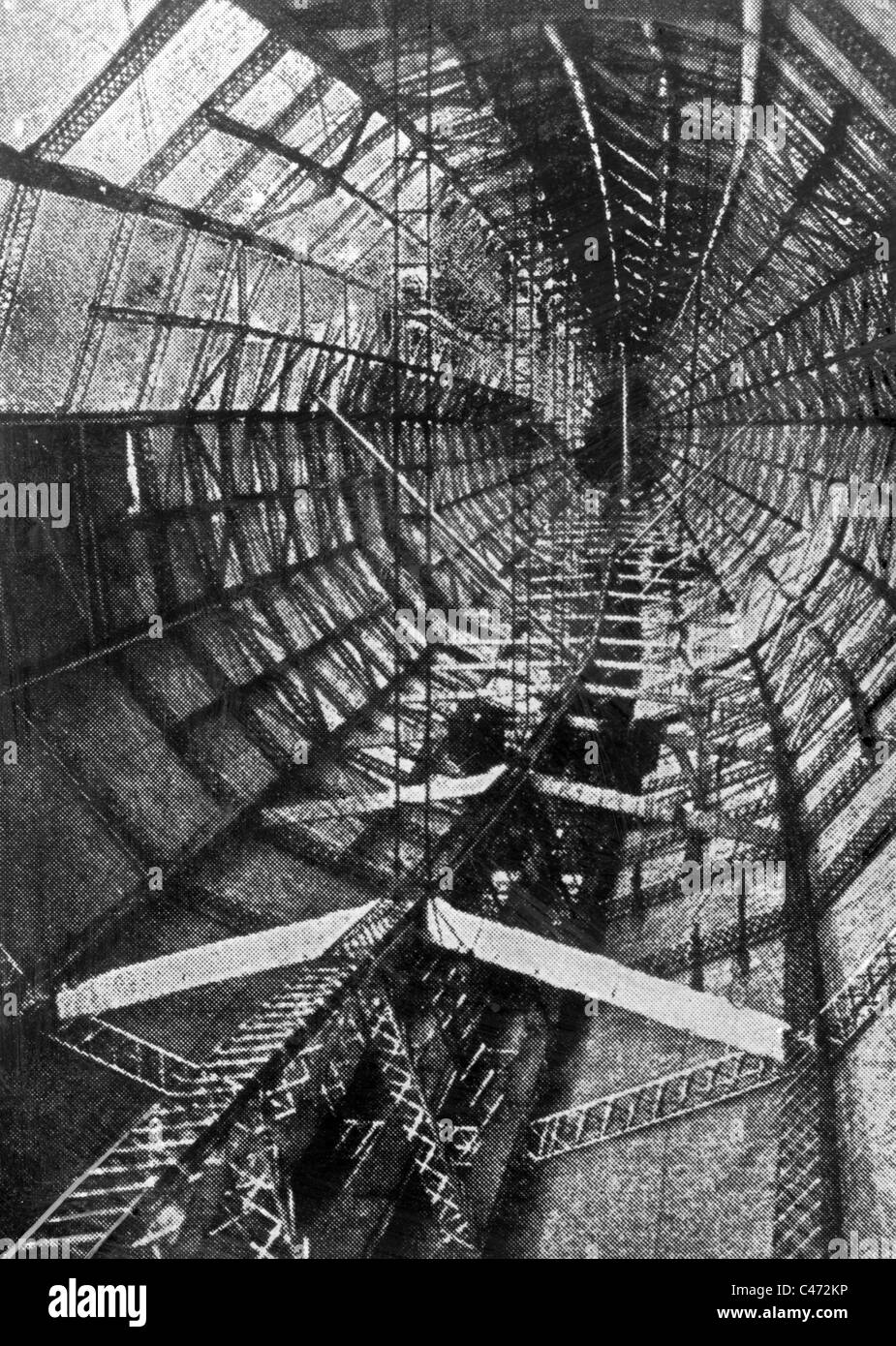 Zeppelin interior immagini e fotografie stock ad alta risoluzione - Alamy