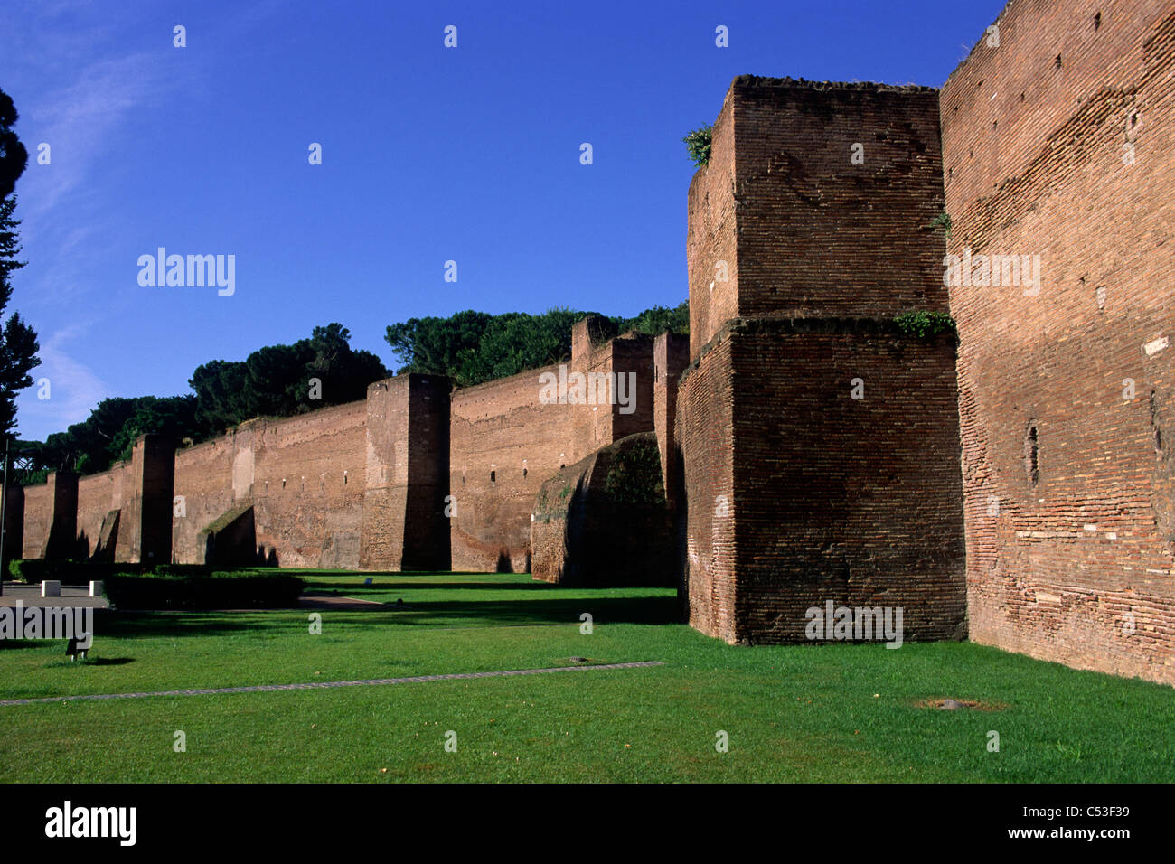 Muro di mattoni romano immagini e fotografie stock ad alta risoluzione ...