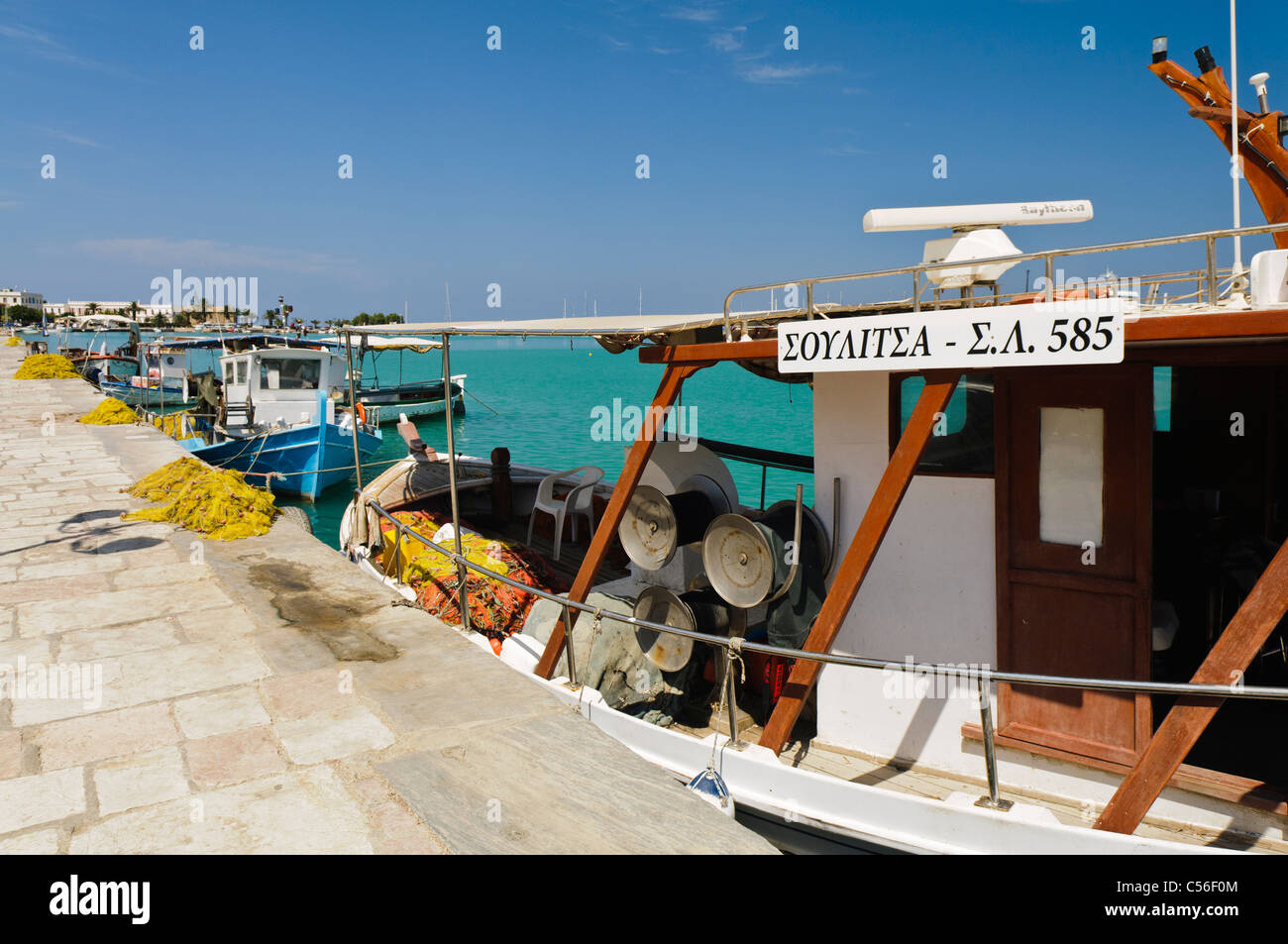 Barca di mare greca immagini e fotografie stock ad alta risoluzione - Alamy