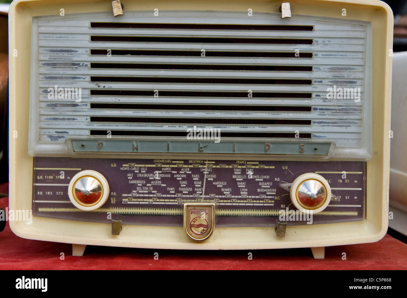 Old vintage radio collection immagini e fotografie stock ad alta ...