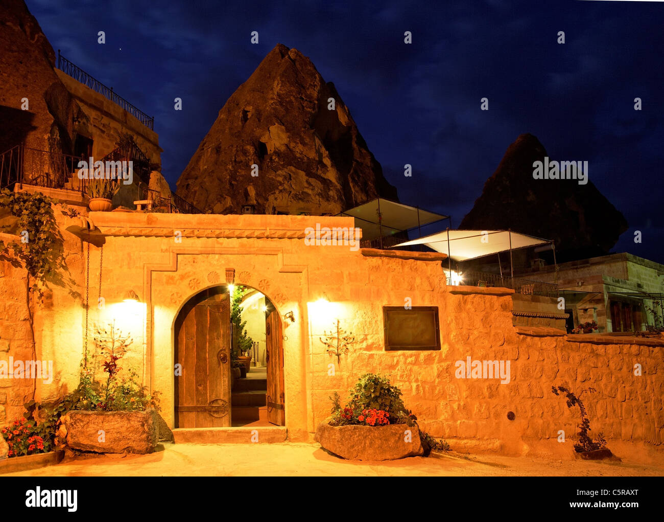 Grotta calcarea trasformata in un hotel boutique goreme immagini e ...