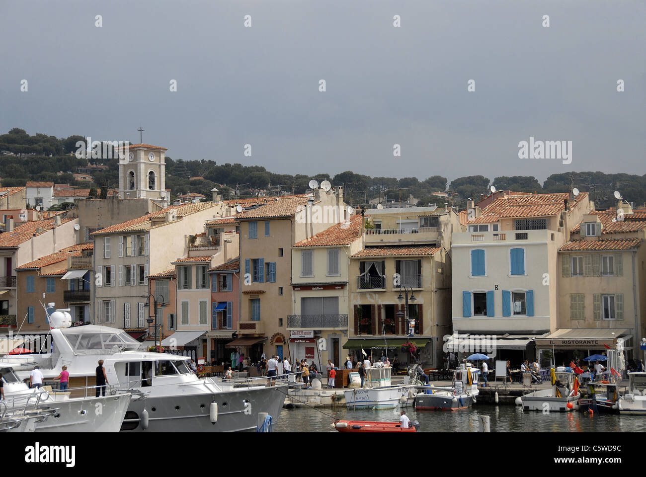 Porto cassis immagini e fotografie stock ad alta risoluzione - Alamy