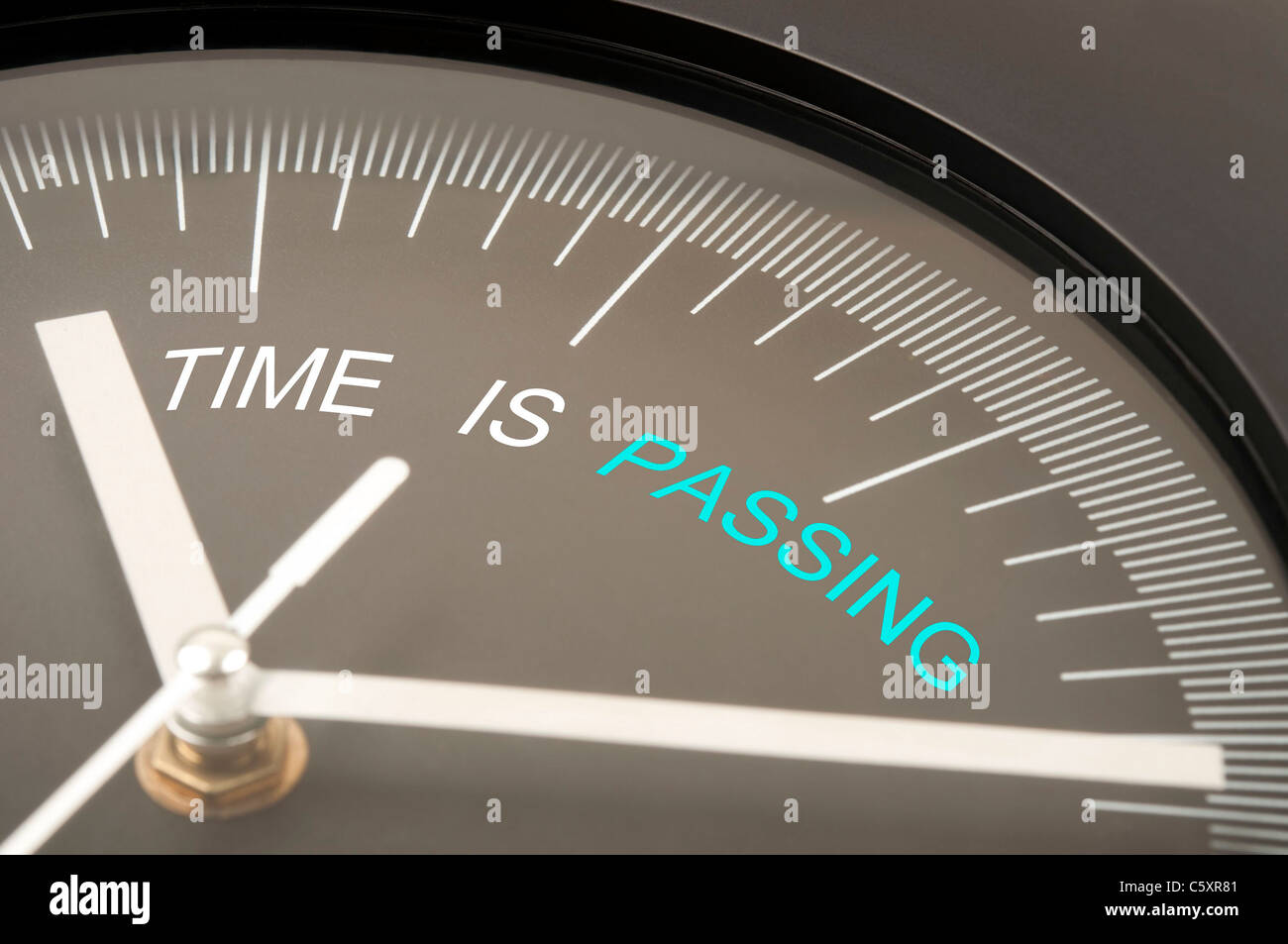 L'orologio del tempo che scorre immagini e fotografie stock ad alta ...