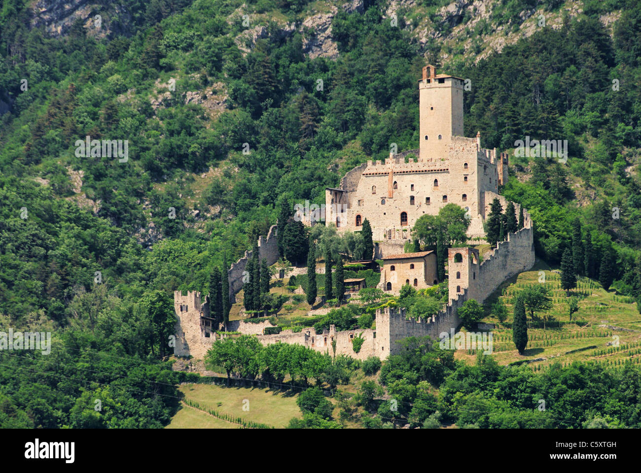 Castello di avio italia immagini e fotografie stock ad alta risoluzione ...