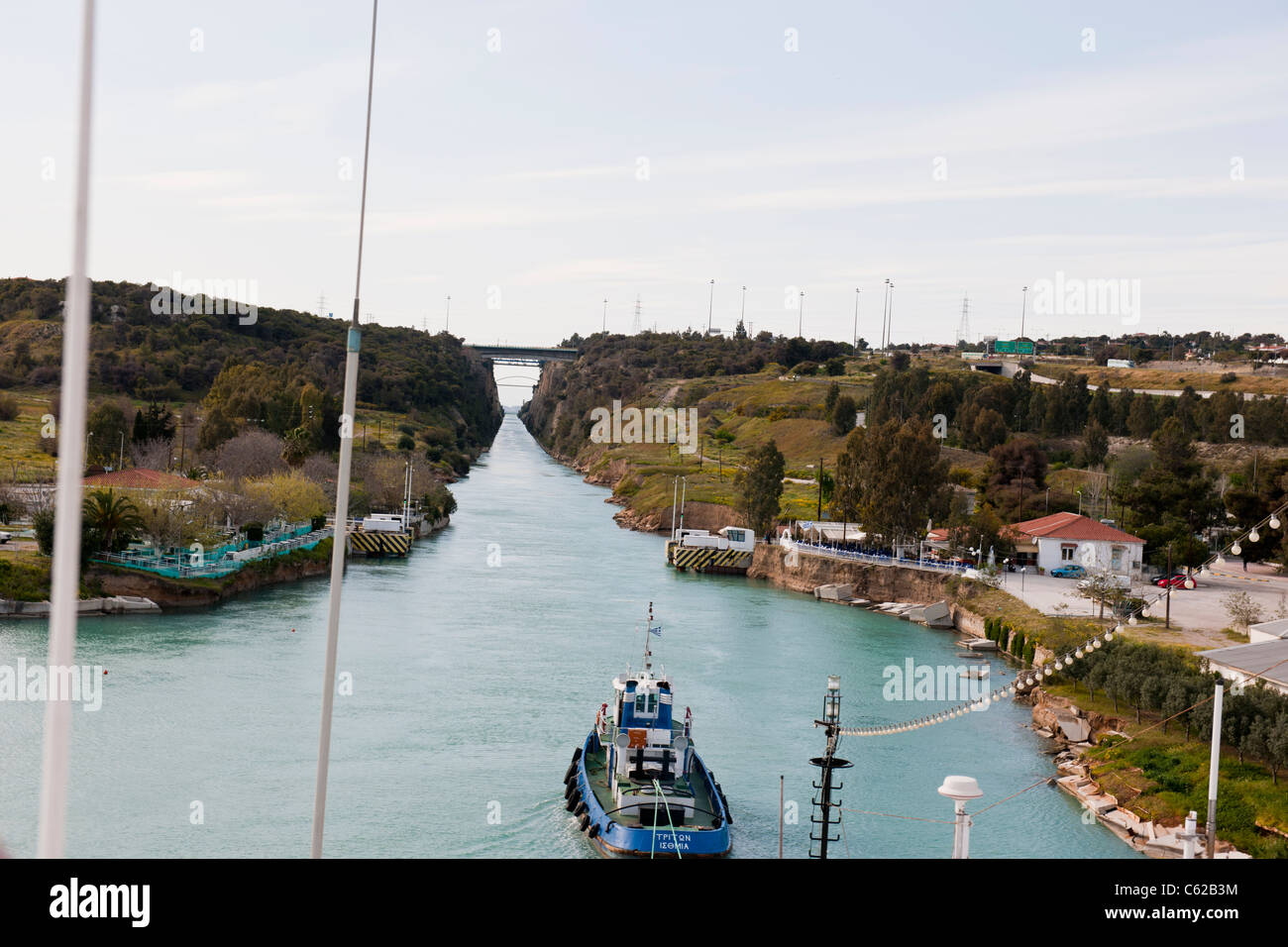 Canale di Corinto,approcci,che collega il mar Ionio con il Mare Egeo,in ...