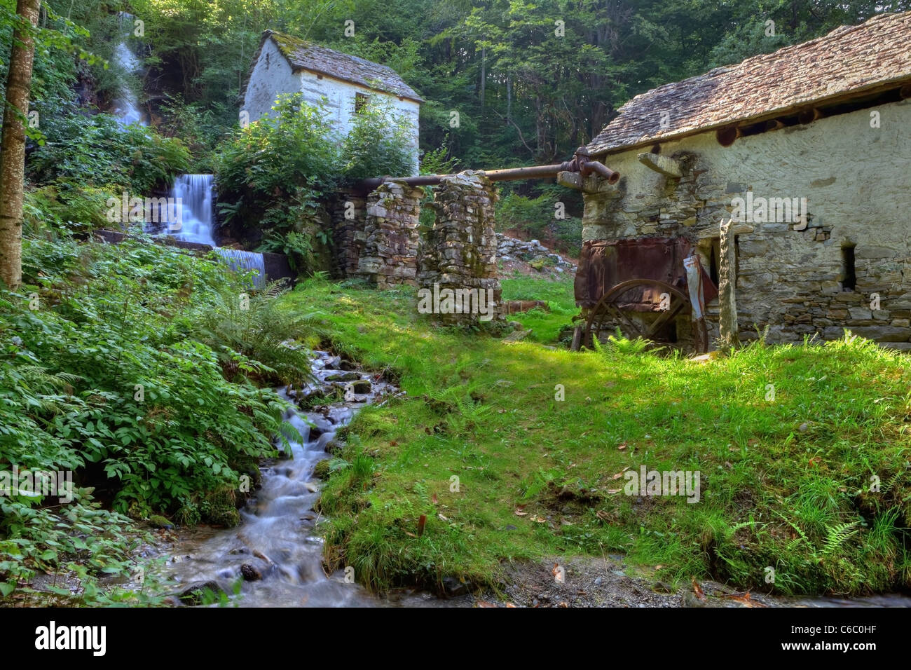 Vecchio mulino ad acqua immagini e fotografie stock ad alta risoluzione ...