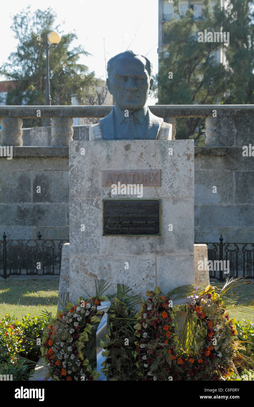 Statua di mustafa kemal ataturk memoriale immagini e fotografie stock ...