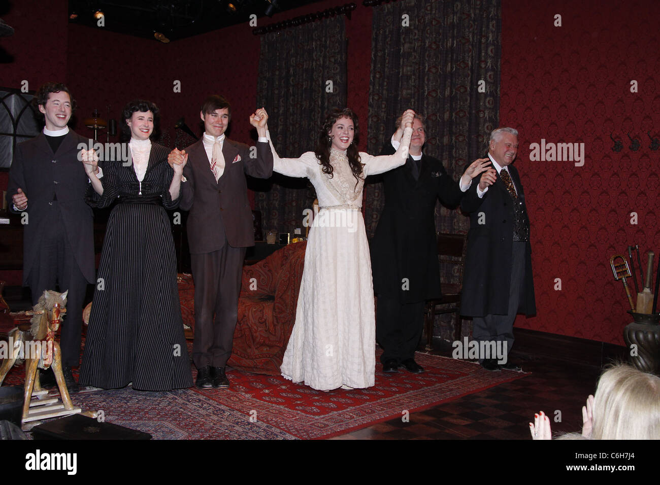 Josh Grisetti, Xanthe Elbrick, Sam Underwood, Melissa Errico, Ciaran O ...